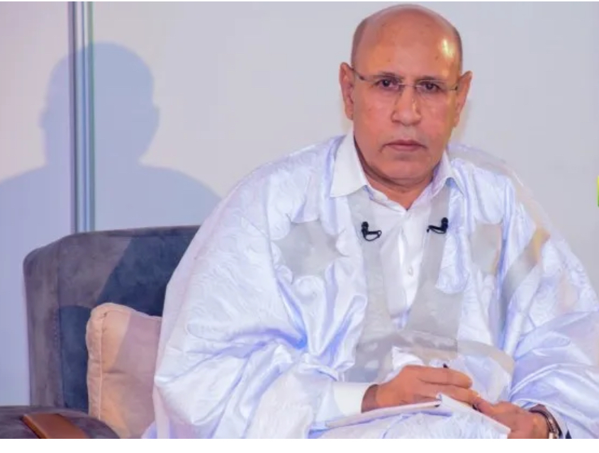 رئيس الجمهورية يشيد بدور المرأة الريادي في معركة البناء والتنمية